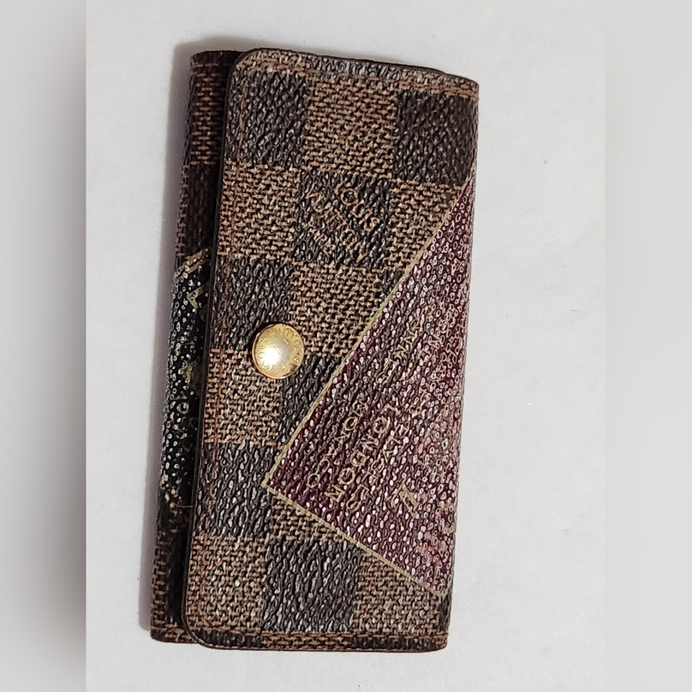 Louis Vuitton Limited Edition Trunk Key Holder Brown … - Gem